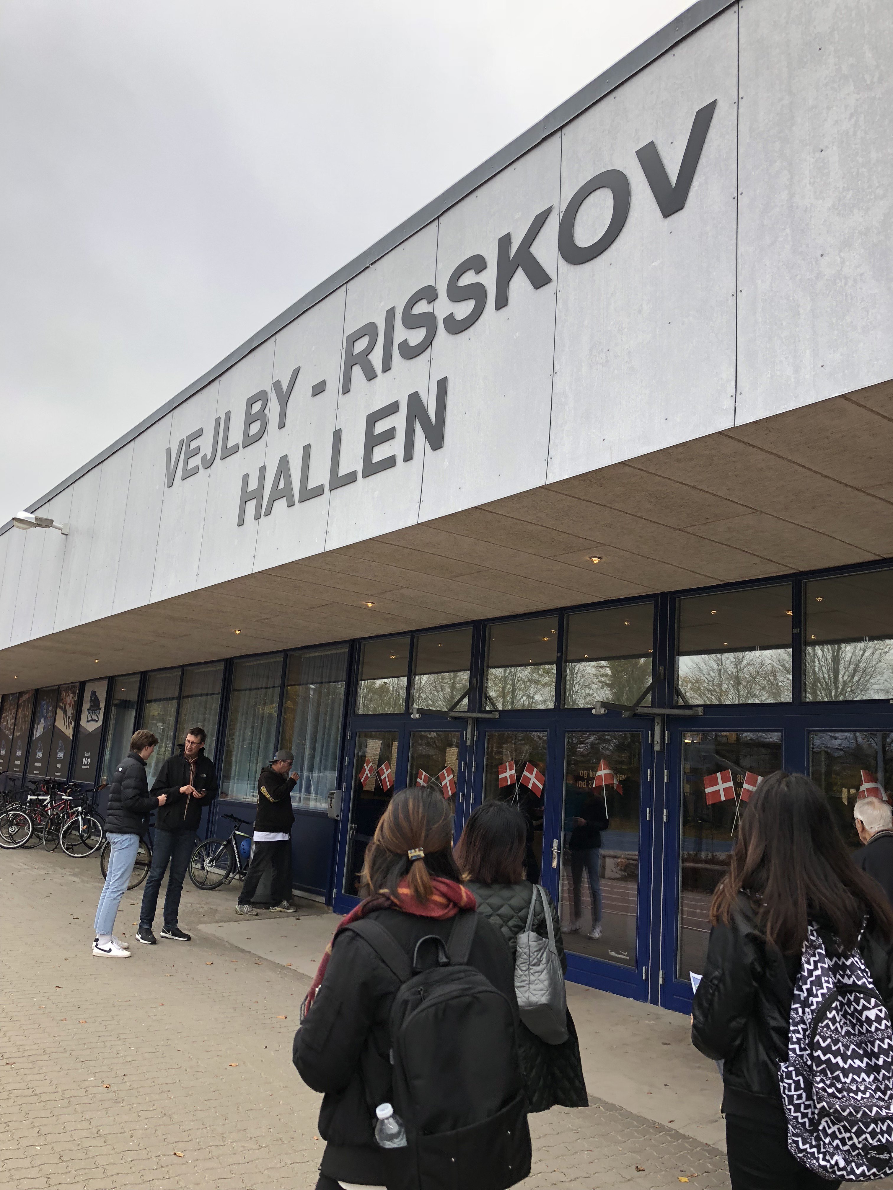 試合会場の「Vejlby-Risskov Hallen」｜ELUTAS